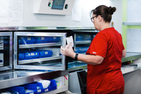 Pharmaceutical & Biotech Storage Solutions | Automated Pharmacy ...